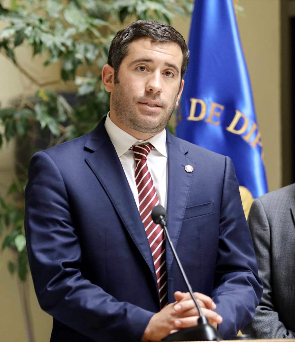 Diputado Benjamín Moreno aseguró que «tienen más derechos y privilegios ...